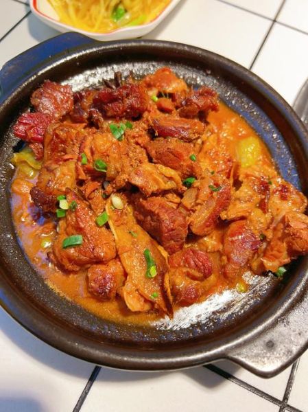 牛肉煲汤放什么材料_牛肉煲汤怎么煲才好吃-第1张图片-山城妙识