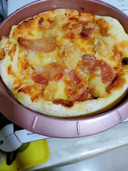 蔬菜火腿披萨怎么做_蔬菜火腿披萨烤箱温度时间-第1张图片-山城妙识