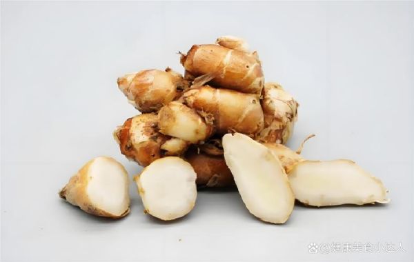 山奈图片长什么样_山奈和沙姜区别-第2张图片-山城妙识