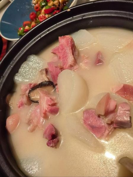 咸猪脚炖什么好吃_咸猪脚炖什么最香-第2张图片-山城妙识