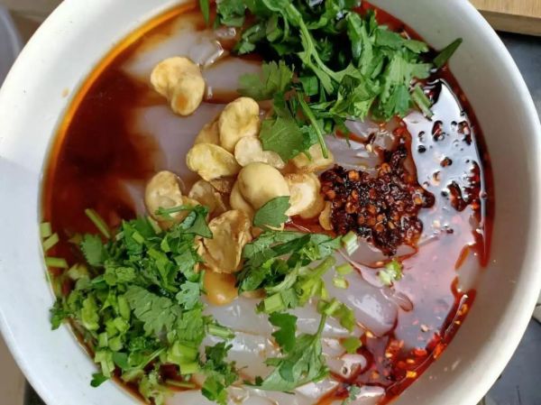 土豆淀粉做凉粉的比例是多少_土豆淀粉和水的比例怎么调-第3张图片-山城妙识 土豆淀粉做凉粉的比例是多少_土豆淀粉和水的比例怎么调-第3张图片-山城妙识