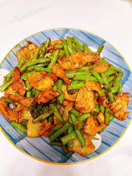 豆角炒肉片怎么做_豆角炒肉片先炒哪个-第1张图片-山城妙识 豆角炒肉片怎么做_豆角炒肉片先炒哪个-第1张图片-山城妙识