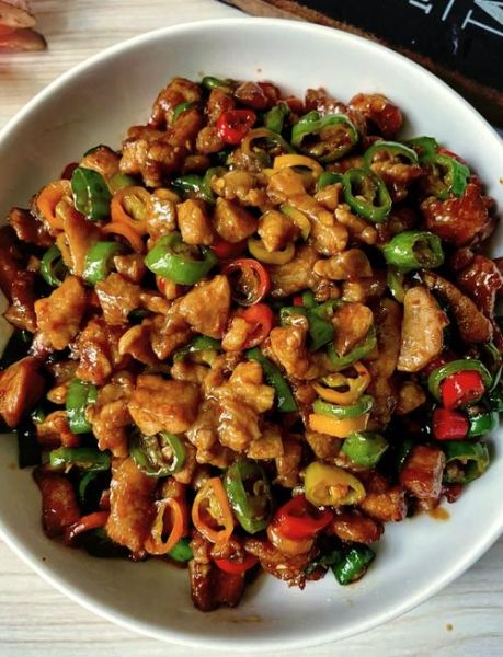 油焖尖椒家常做法不放肉_不放肉怎么做才好吃-第1张图片-山城妙识