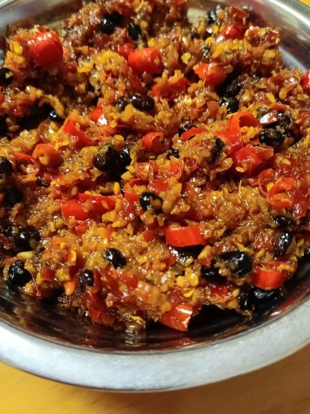 家常辣椒酱怎么做_家常辣椒酱配方比例-第2张图片-山城妙识