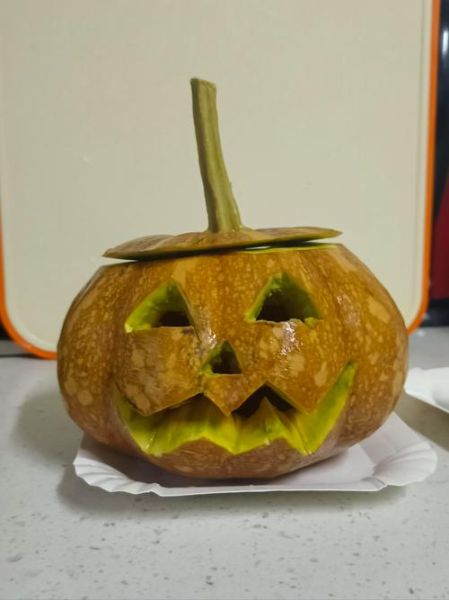 小南瓜灯怎么制作_南瓜灯雕刻教程-第1张图片-山城妙识 小南瓜灯怎么制作_南瓜灯雕刻教程-第1张图片-山城妙识