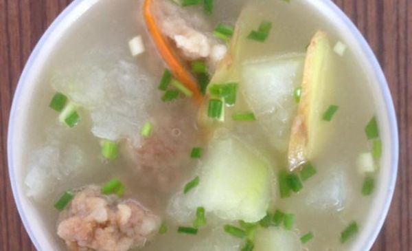 小酥肉做汤怎么做_小酥肉汤的做法步骤-第1张图片-山城妙识