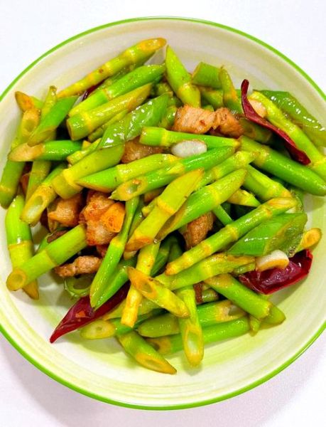 春笋烧肉怎么做_春笋烧肉的家常做法大全-第1张图片-山城妙识