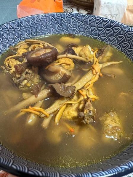 西餐鸡茸蘑菇汤怎么做_鸡茸蘑菇汤需要哪些食材-第1张图片-山城妙识