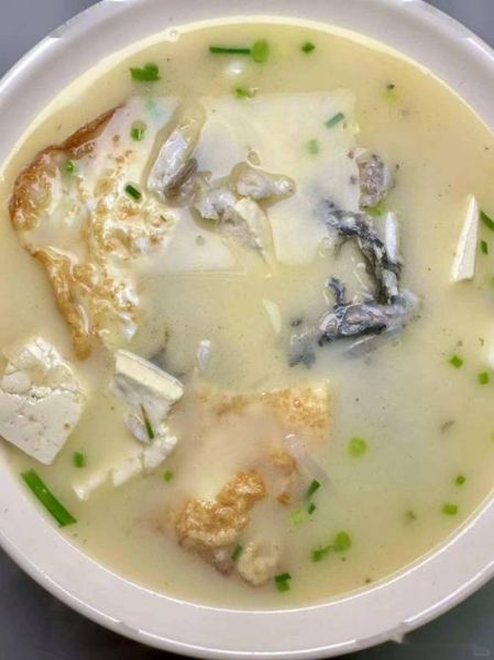 鱼头炖豆腐最忌讳什么调料_为什么有人放料酒反而腥-第2张图片-山城妙识