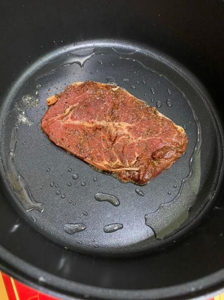 煎牛排用什么锅_煎牛排几分钟最好-第3张图片-山城妙识