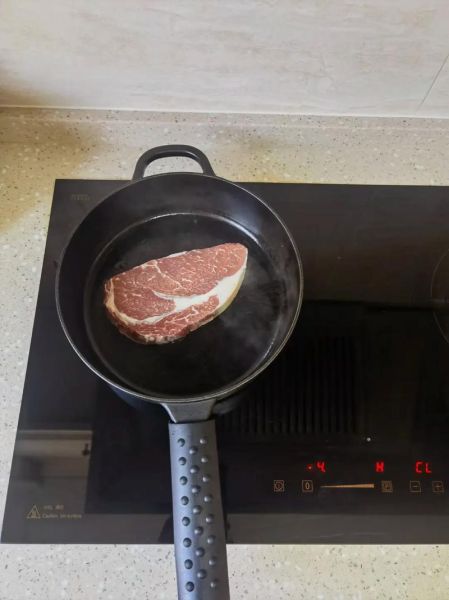 煎牛排用什么锅_煎牛排几分钟最好-第2张图片-山城妙识