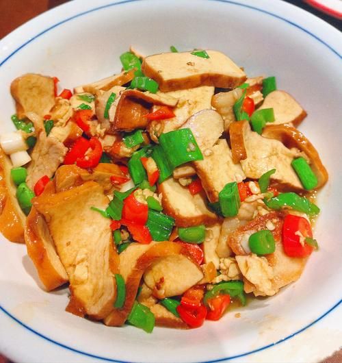 秋冬热菜创新菜有哪些_如何做出暖身不腻味-第2张图片-山城妙识 秋冬热菜创新菜有哪些_如何做出暖身不腻味-第2张图片-山城妙识