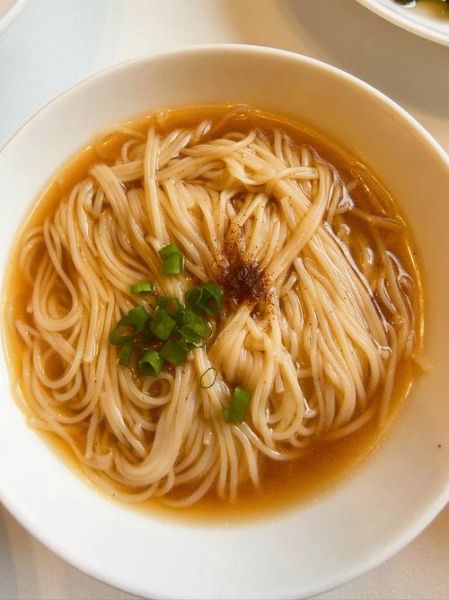 清水煮挂面怎么做才好吃_挂面煮多久不糊-第1张图片-山城妙识