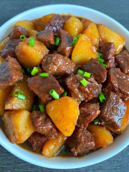 牛肉炖土豆怎么做好吃_牛肉炖土豆的家常做法视频-第3张图片-山城妙识