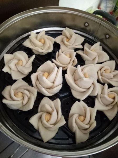 莲花馒头怎么做图解_蒸多久才松软-第1张图片-山城妙识