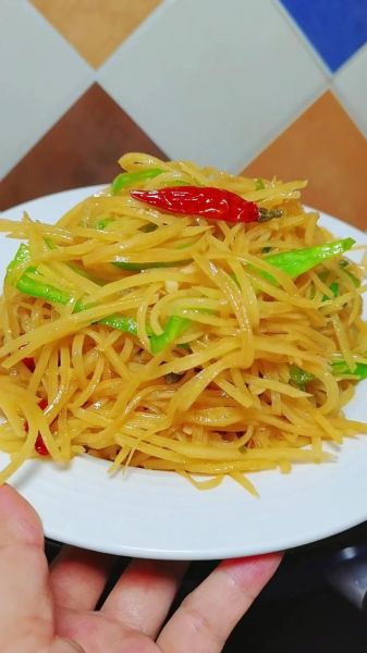 清炒土豆丝放什么调料_清炒土豆丝怎么调味-第1张图片-山城妙识