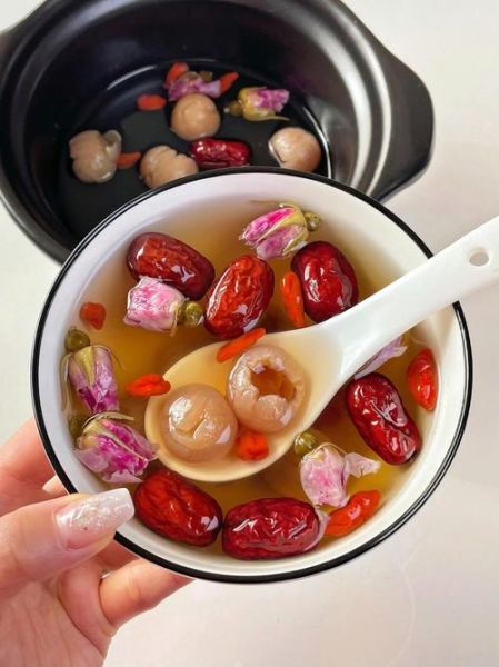 美容养颜汤的做法_美容养颜汤适合什么人喝-第1张图片-山城妙识