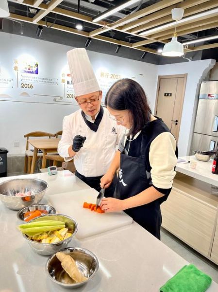 家庭烹饪班培训多少钱_零基础怎么选班-第1张图片-山城妙识