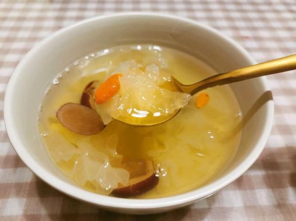 白木耳和什么一起煮最好_白木耳搭配禁忌有哪些-第3张图片-山城妙识 白木耳和什么一起煮最好_白木耳搭配禁忌有哪些-第3张图片-山城妙识