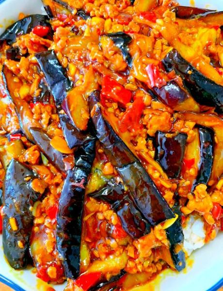 砂锅咸鱼茄子煲怎么做_茄子不吸油技巧-第1张图片-山城妙识