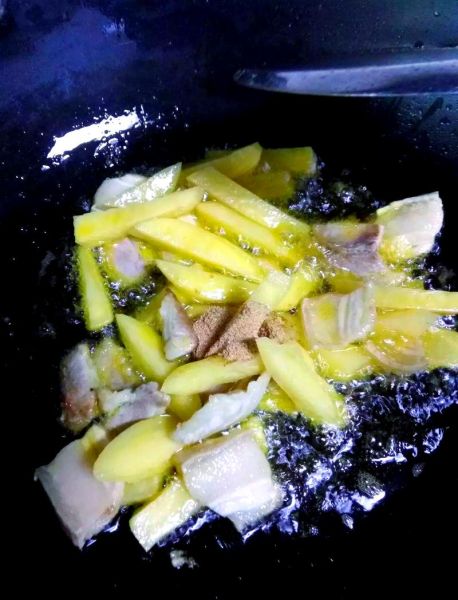 东北炖窝瓜怎么做_东北炖窝瓜需要焯水吗-第3张图片-山城妙识