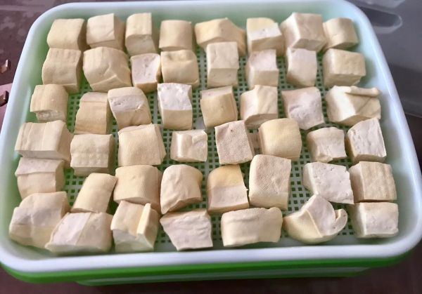 霉豆腐乳怎么做_霉豆腐乳的做法窍门-第2张图片-山城妙识