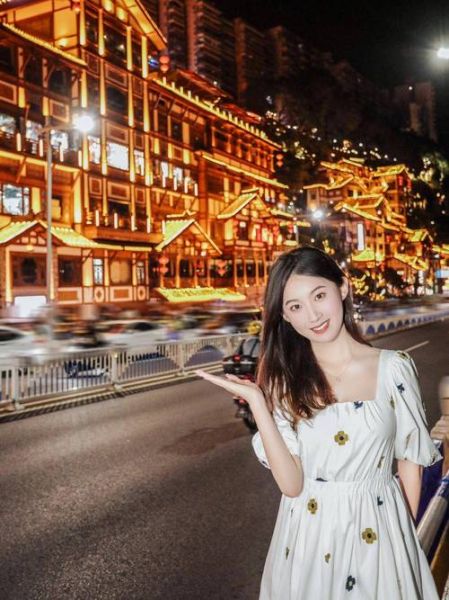 重庆最美的女孩是谁_重庆最美女孩在哪-第2张图片-山城妙识