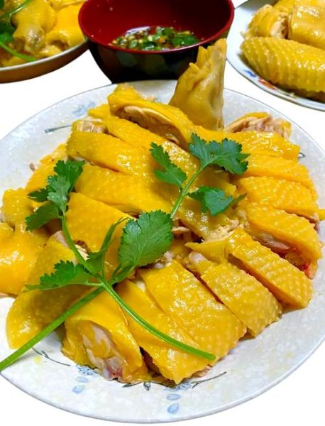 白切鸡怎么做才嫩_白切鸡煮几分钟最佳-第1张图片-山城妙识