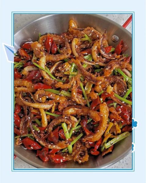 干煸鱿鱼怎么做好吃_干煸鱿鱼的做法大全-第1张图片-山城妙识