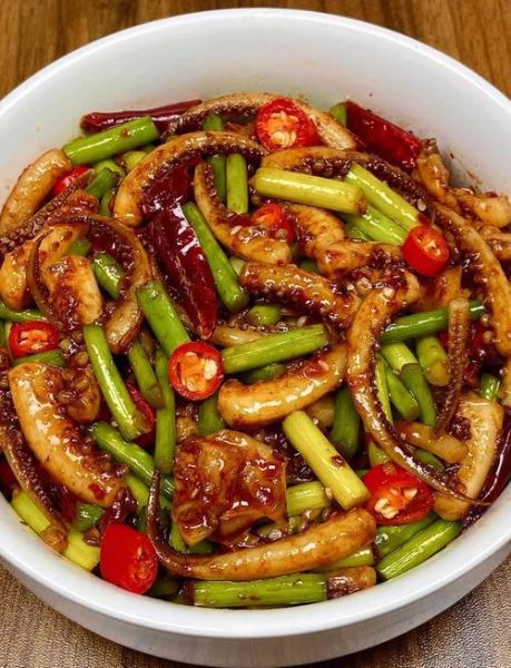 新鲜鱿鱼怎么炒好吃_鱿鱼炒多久才嫩-第1张图片-山城妙识