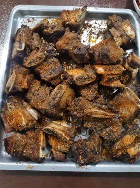 烤牛排骨怎么做_烤牛排骨腌制多久-第1张图片-山城妙识