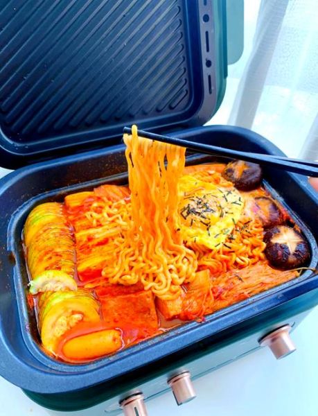 部队火锅怎么做_部队火锅正宗做法-第1张图片-山城妙识 部队火锅怎么做_部队火锅正宗做法-第1张图片-山城妙识