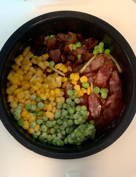 电饭煲腊肉饭怎么做_腊肉饭电饭煲做法视频-第1张图片-山城妙识