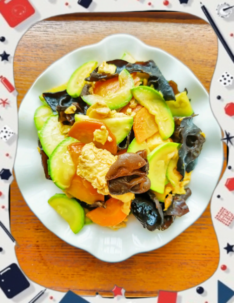 西葫芦木耳炒鸡蛋的做法_西葫芦木耳炒鸡蛋怎么炒好吃-第2张图片-山城妙识 西葫芦木耳炒鸡蛋的做法_西葫芦木耳炒鸡蛋怎么炒好吃-第2张图片-山城妙识