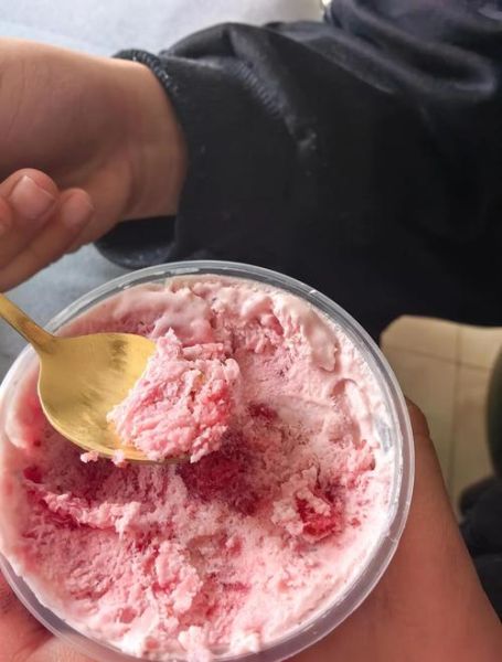 草莓冰淇淋怎么做_不用淡奶油可以吗-第1张图片-山城妙识