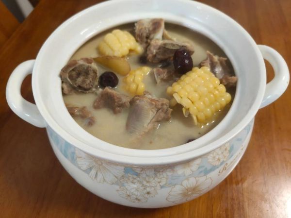玉米排骨汤煮多久_需要炖多长时间-第3张图片-山城妙识 玉米排骨汤煮多久_需要炖多长时间-第3张图片-山城妙识
