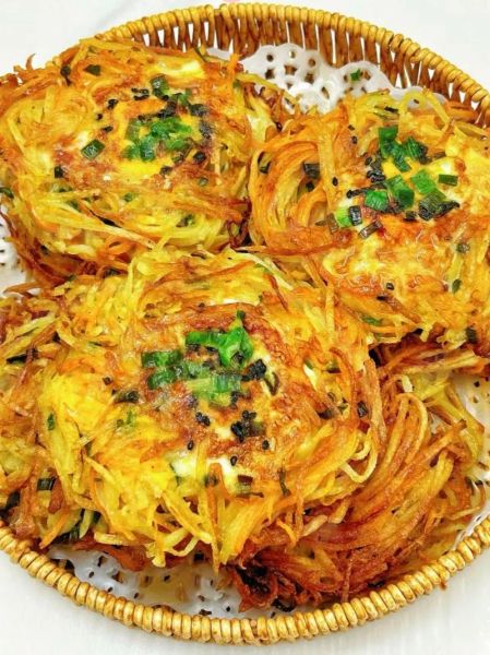 油炸土豆丝饼怎么做_土豆丝饼酥脆技巧-第2张图片-山城妙识