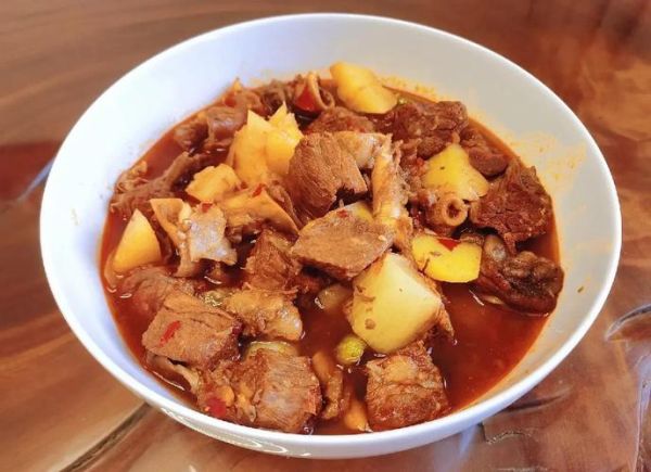 红烧牛肉怎么做_红烧牛肉需要焯水吗-第3张图片-山城妙识