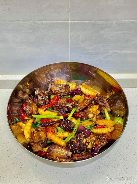 干锅排骨怎么做_干锅排骨用什么配菜最好吃-第3张图片-山城妙识