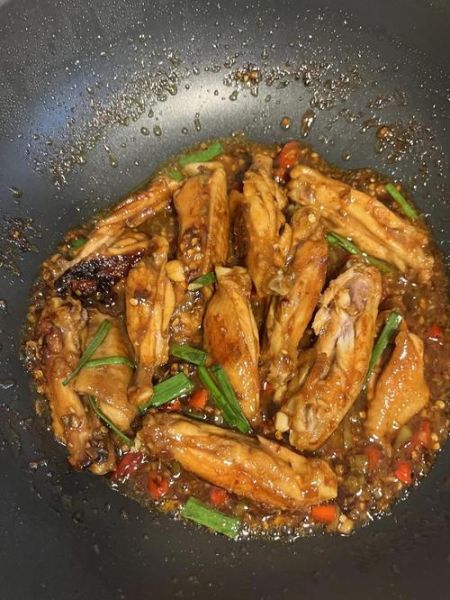 啤酒炖鸡翅怎么做_啤酒炖鸡翅需要焯水吗-第2张图片-山城妙识 啤酒炖鸡翅怎么做_啤酒炖鸡翅需要焯水吗-第2张图片-山城妙识