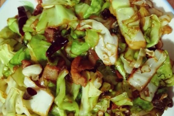 猪肉炒包菜怎么做_猪肉炒包菜先炒肉还是先炒包菜-第3张图片-山城妙识