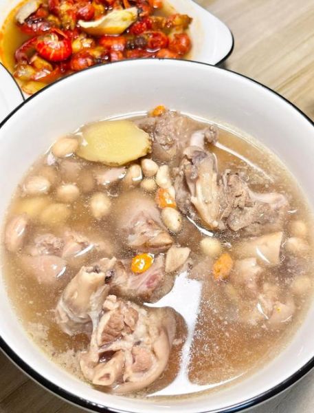 猪蹄花生汤下奶怎么做_猪蹄花生汤下奶多久见效-第1张图片-山城妙识