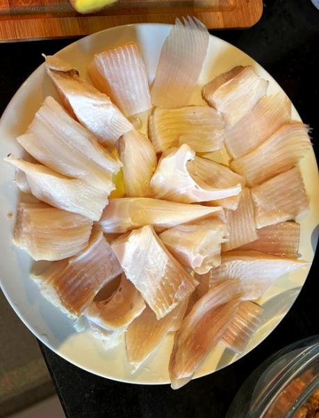 鮰鱼翅怎么做好吃_鮰鱼翅的做法大全-第2张图片-山城妙识