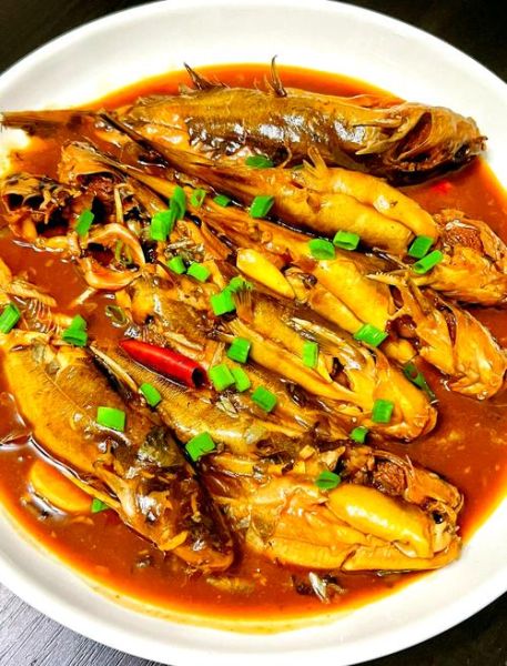炖嘎鱼的家常做法_嘎鱼怎么炖不腥-第3张图片-山城妙识