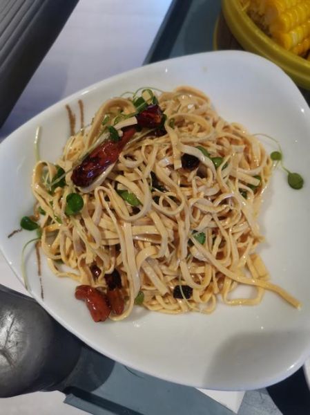 凉拌豆腐丝怎么做_豆腐丝凉拌要不要焯水-第3张图片-山城妙识