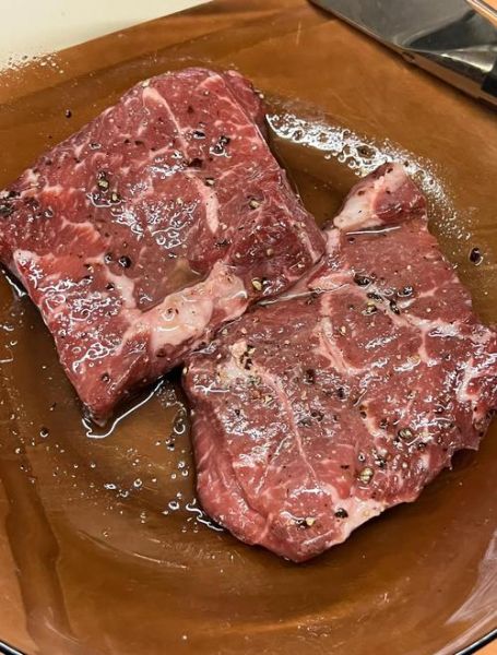 煎黑胡椒牛排怎么做_家常黑胡椒牛排做法-第2张图片-山城妙识