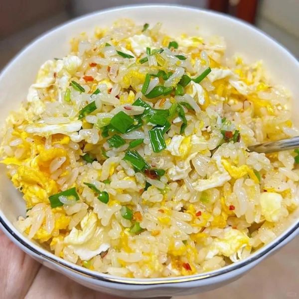 蛋炒饭用什么米最好吃_蛋炒饭怎么炒才粒粒分明-第1张图片-山城妙识