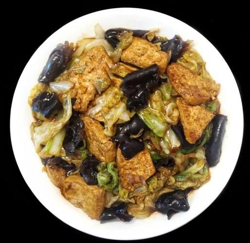 白菜炒木耳怎么做_白菜炒木耳要焯水吗-第1张图片-山城妙识