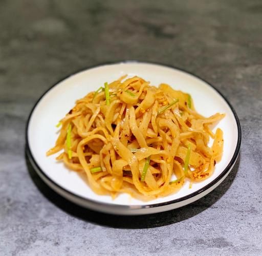 凉拌笋丝怎么做_凉拌笋丝的家常做法大全-第3张图片-山城妙识