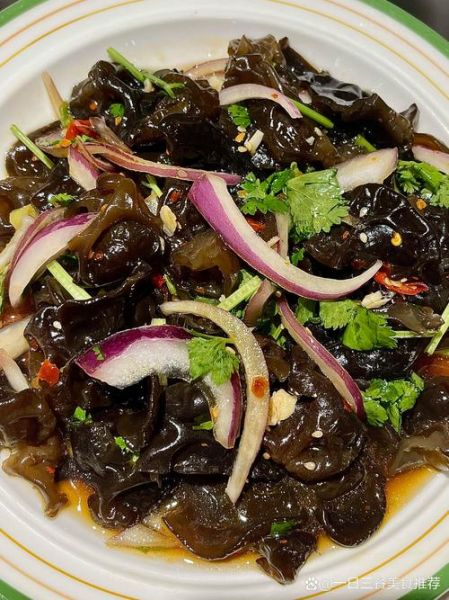 凉拌木耳怎么做_凉拌木耳最简单的做法-第1张图片-山城妙识